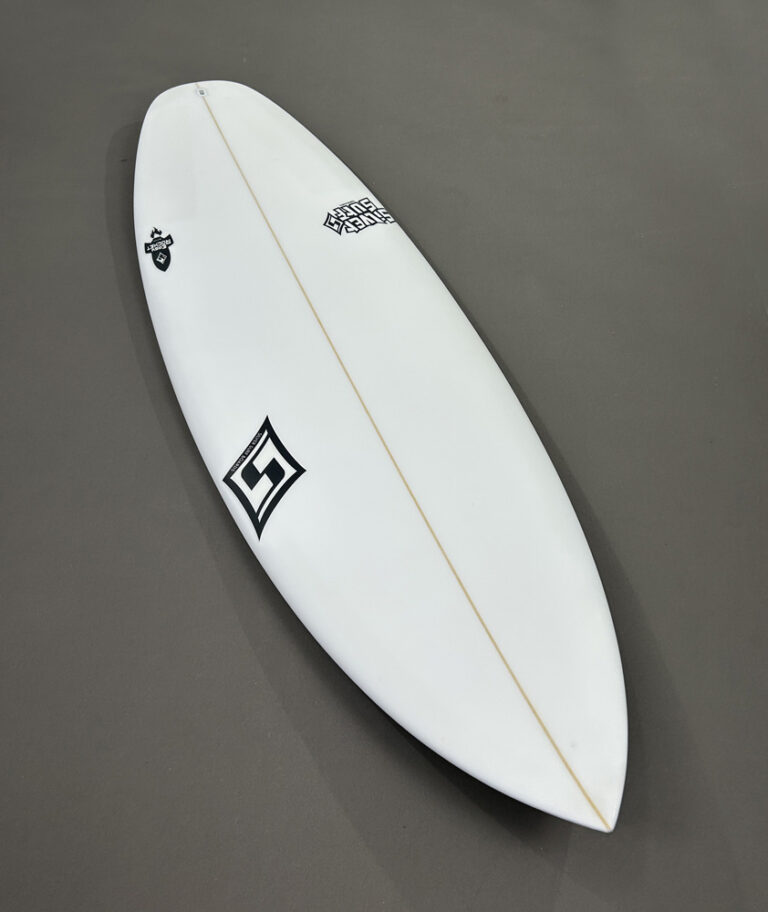 Outlet Prancha 5’7 Easy Rocket – 26.0 litros Epoxy - Silver Surf Surfboards